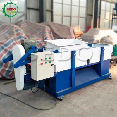 China 380V Wood Shavings Machine 300kg/h Capacity with 7.5kW Motor and 3600RPM Speed for sale