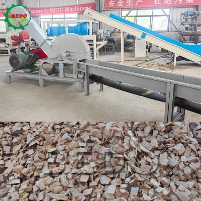 China 37KW Electric Wood Chipper Machine 3-5t/h Capacity 25-35mm Chip Size Self-Feeding Drum Shredder for sale