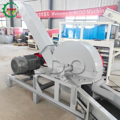 China Electric Wood Chipper Machine 6 Blades 3kw Feed Conveyor 37kw Main Power 3-5t/h Capacity for sale