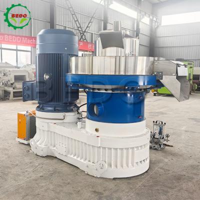 China BEDO BD-KL560 Wood Pellet Machine with PLC Control - 132KW Motor, 1-3 Tons/Hour Capacity, 380V Industrial Grade for sale
