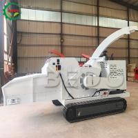 China 4 cyl. diesel engine Wood Chipper Machine with 360° Adjustable Chute and 215mm Blade Length for sale