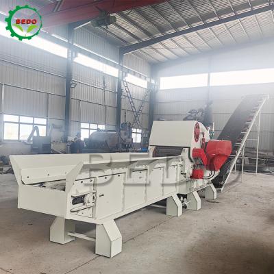 China Industrial Wood Chipper Machine 12-15t/h Capacity 2pcs Blades Diesel Engine CE Certified for sale