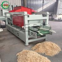 China Automatic Wood Shavings Machine 200 Alloy Steel Blades 1-2mm Shavings Thickness 4kW Conveyor for sale