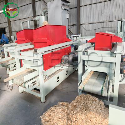 China Industrial Wood Shavings Machine 200 Alloy Steel Blades 125mm Drum Roller 4kw Conveyor 500x1000mm Feed for sale