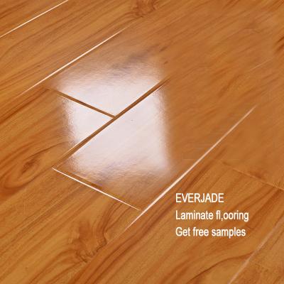 China Pisos De Vinilo Pvc Roll Packets Panel Laminate Flooring with AC5 Wear Resistant Rate for sale