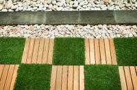 China Interlocking Faux Grass Tiles for Artificial Grass Turf Size 300x300x22/25mm Drainage for sale