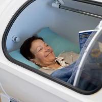 China Home Gym Use Hard Shell Lying Type 2 ATAHBOT Hyperbaric Oxygen Chamber For Medical for sale