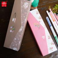China Small Custom Size Clamshell Rigid Paper Cardboard Gift Boxes With Magnetic Closure for sale