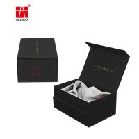 China CMYK White Gift Box With Lid Collapsible Groomsmen Proposal Box With Magnetic for sale