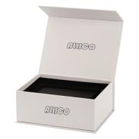 China Satin Lined Hair Extension Magnetic Closure Gift Box Packaging Box for sale