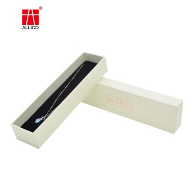 China CMYK 9x9x4 Gift Boxes , FSC White Cardboard Jewelry Boxes for sale