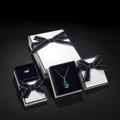 China 128gram Earring Cardboard Boxes , Ribbon Bowtie 5x5x1 Jewelry Box for sale