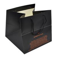 China Black 150gsm Recycled Paper Gift Bags Hot Stamping Retail Use for sale