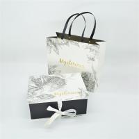 China CMYK 4C Recycled Paper Gift Bags Gold Foil Logo For Shopping for sale