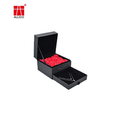 China SGS Handmade Romantic Flower Bouquet Gift Box For Necklace ALLICO for sale