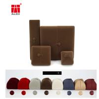 China Wedding Velvet Double Ring Box , 4.7X 4.5X 4.5CM Ring Presentation Box for sale