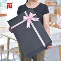 China 2mm Paperboard Foldable Garment Packaging Box With Lid ISO Approval for sale
