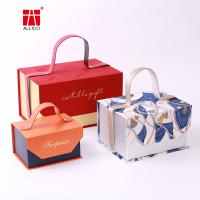 China Hot Stamping Perfume Cardboard Gift Boxes , Carry Handle ALLICO 20cm Gift Box for sale