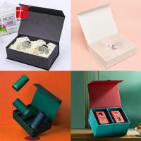 China Cardboard 157gsm 2mm Hinged Lid Box , MDF Magnet 10x10 Gift Box With Lid for sale