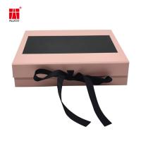China Ribbon Bowtie Collapsible Cardboard Boxes , 150-450gsm 8x6x3 Shipping Boxes for sale