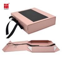 China Ribbon Bowtie Collapsible Cardboard Boxes , 150-450gsm 8x6x3 Shipping Boxes for sale