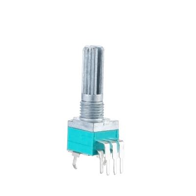 China Knurled Shaft Rotary Potentiometer 300Ω-3MKΩ Resistance Plastic Material for sale