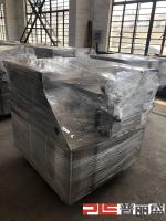 China Large Scale Horizontal High Pressure Homogenizer With Manual Pressure Adjustment for sale