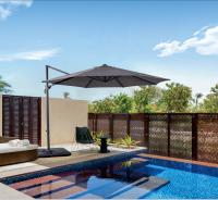 China Patio Aluminum Cantilever Umbrella Sun Stainless Steel Frame Outdoor Umbrella Garden for sale