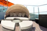 China Outdoor Wicker Pool Lounge Chairs Beach Backyard Round Folding Patio Folding for sale