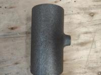 China Butt Weld Sch5s Carbon Steel Tee In Wooden Cases Black Painting for sale