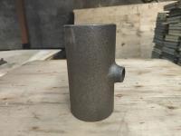 China Butt Weld Sch5s Carbon Steel Tee In Wooden Cases Black Painting for sale