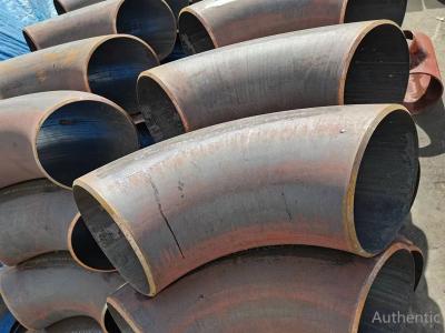 China Bs Standard Steel Pipe Bend Customized Degree Galvanized / Oiled Surface Treatment for sale