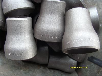 China ANSI B16.9 Buttweld Concentric Reducer 16Mn Black Painting for sale