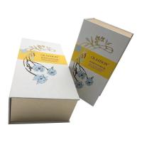 China 4C Offset Printing Customized Cosmetic Gift Box With Stamping Logo for sale