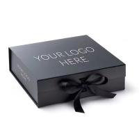 China FSC Certificate Flat Pack Magnetic Gift Boxes 2mm Paperboard for sale