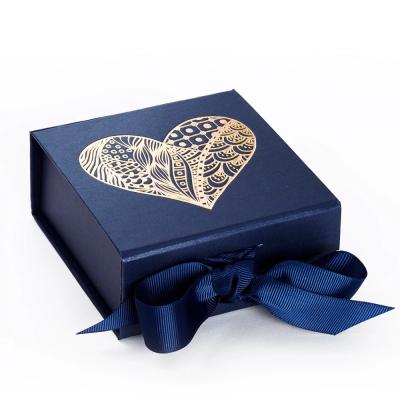 China Golden 2MM Paperboard Gift Boxes Custom Size With Ribbon Closure for sale