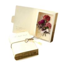 China 2mm Paperboard Book Cardboard Boxes Pantone Color For Girlfriend for sale