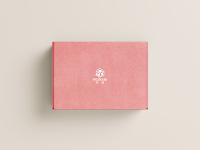China Pink Color Foldable E Flute Corrugated Box For Clothes Shoes Gift Packaging for sale