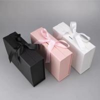 China 157g Paperboard Foldable Gift Boxes With Ribbon Handle for sale