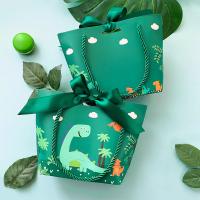 China Green Art Paper Printed Paper Shopping Bag With Ribbon Handle Rope For Gift Package for sale