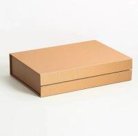 China 2mm Paperboard Magnetic Closure Box Handmade For Gift Packaging for sale