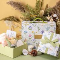 China Green Art Paper Paperboard Gift Boxes Cosmetic Packaging With Ribbon for sale