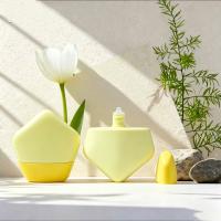China Square Shape Sunscreen Bottle with Customized Printing and Screw Cap for Cosmetic Packaging for sale