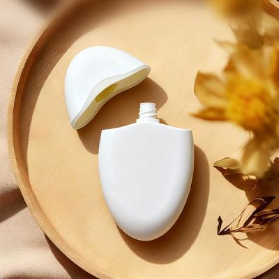 China Customized Color 50ml Capacity Sunscreen Bottle with Screen Printing for Cosmetic Use for sale