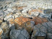China Customized Galfan Welded Gabion Basket 6x8cm Mesh Size 2.2mm Wire Diameter for sale