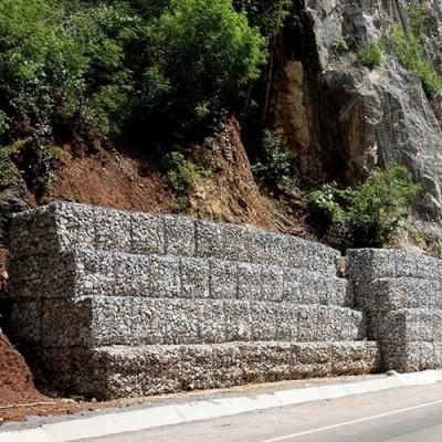 China Galfan Spot Welded Gabions 2.2mm Wire 6x8cm Mesh for Landscaping for sale