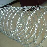 China 2.5mm Galvanized Iron Single Razor Wire for Security Fencing for sale
