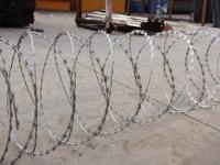 China 2.5mm Galvanized Iron Single Razor Wire for Security Fencing for sale