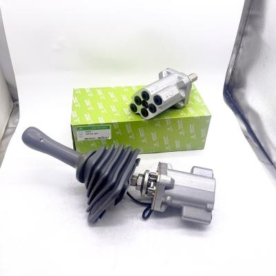 China Pilot Joystick Control Valve Assembly 9247135 YB60000571 9257577 For Hitachi ZX270 Excavator for sale