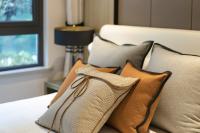 China Colorful Home Decor Cushions Modern Stripe Home Decoration Cushions for sale